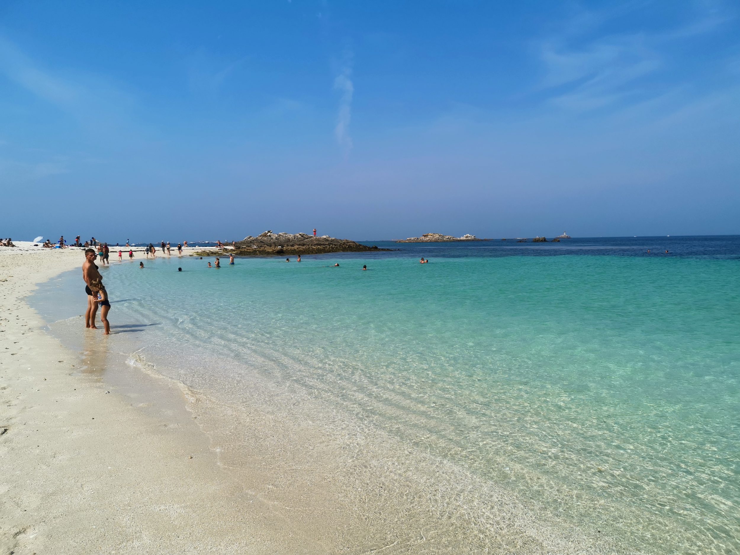 Visiter les îles Glénan : plages turquoise, voile et nature préservée